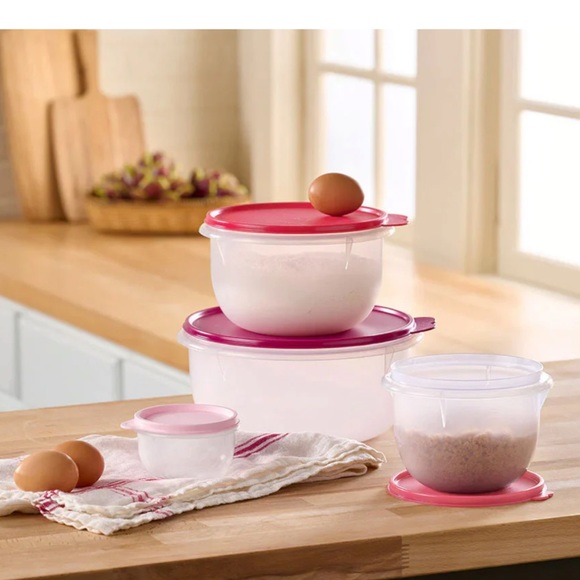 Tupperware | Kitchen | One Left New Tupperware Mixing Bowl 4pc Set ...